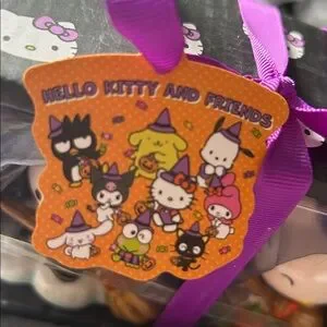 Hello Kitty | Dining | Hello Kitty Sanrio Halloween Salt And Pepper ...